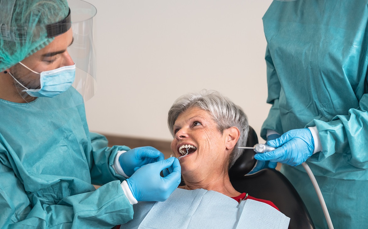 Understanding the Benefits of Dental Implants for the Elderly ...